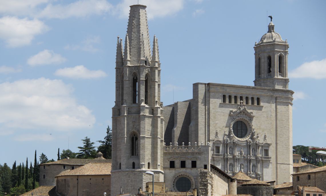 Web oficial de l'Oficina de Turisme de Girona. Hotels, atraccions ...